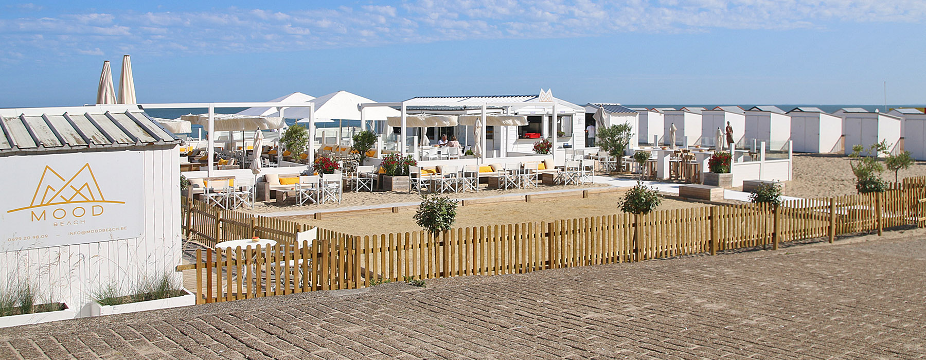 Strand Mood Beach te Knokke | Beachbar met terras en kinderspeeltuin