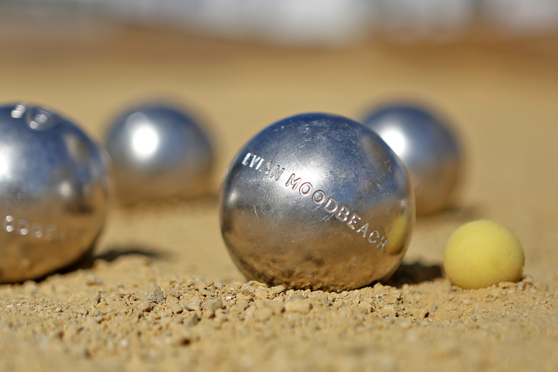 Strand Mood Beach te Knokke | Beachbar met terras en kinderspeeltuin